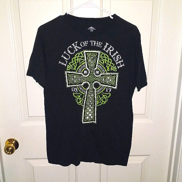 Way To Celebrate | Shirts | Mens Luck Of The Irish Tshirt Sz Small Must ...